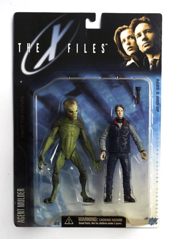 Agent Fox Mulder “Artctic Gear w/Alien!” (The X Files Feature Film "2 ...
