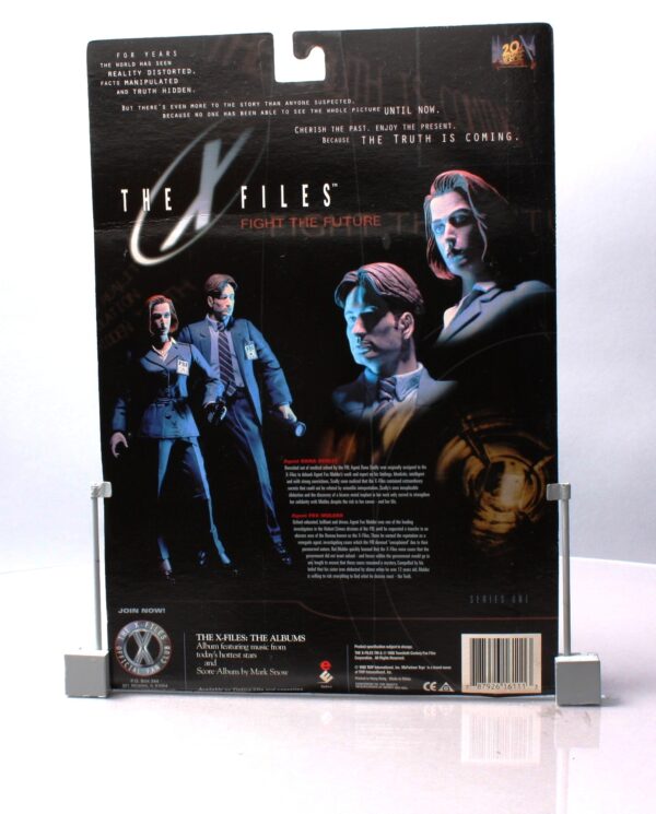 Agent Fox Mulder “Artctic Gear w/Alien!” (The X Files Feature Film "2 ...