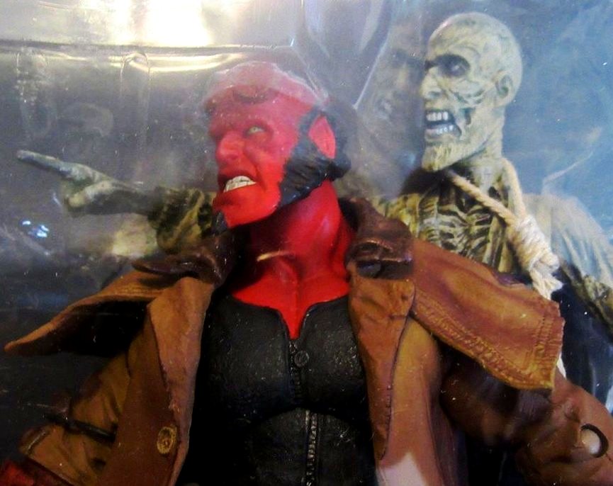 Hellboy "Open Mouth Angry Variant"! (Hellboy Trench Coat & "Ivan The ...
