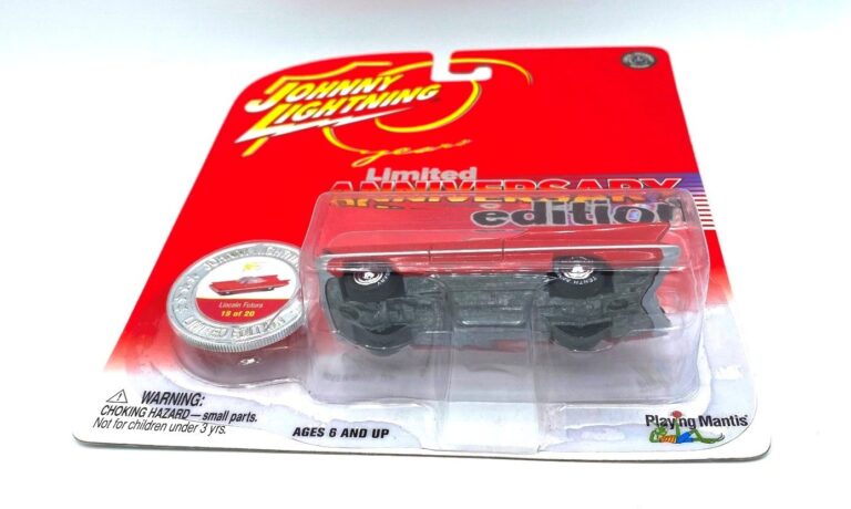 2004 Lincoln Futura Anniversary Edition (Dark Red) Ltd Ed Car 19