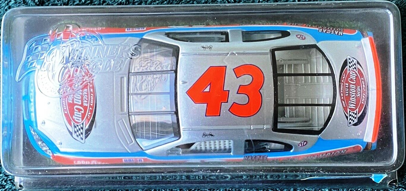 2003 DODGE #43 Richard Petty STP Nascar 5-Time Champion ("1971, 1972 ...