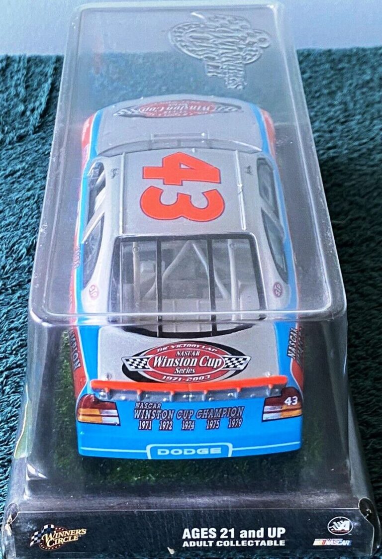 2003 DODGE #43 Richard Petty STP Nascar 5-Time Champion ("1971, 1972 ...