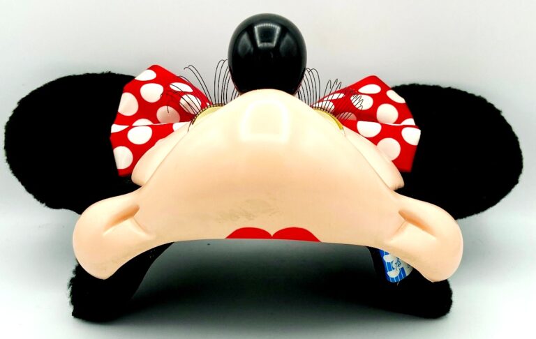 1994 Disney Character Fashion Minnie Mouse w/Eyelash Shield