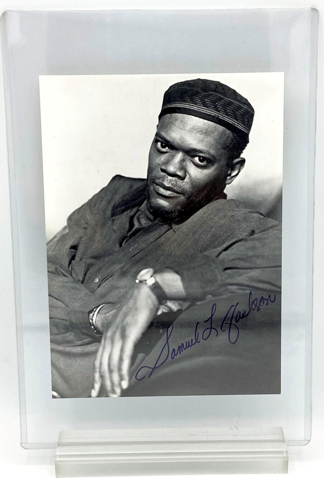 2002 Samuel L Jackson Autograph Photo (5" x 7") Black & White