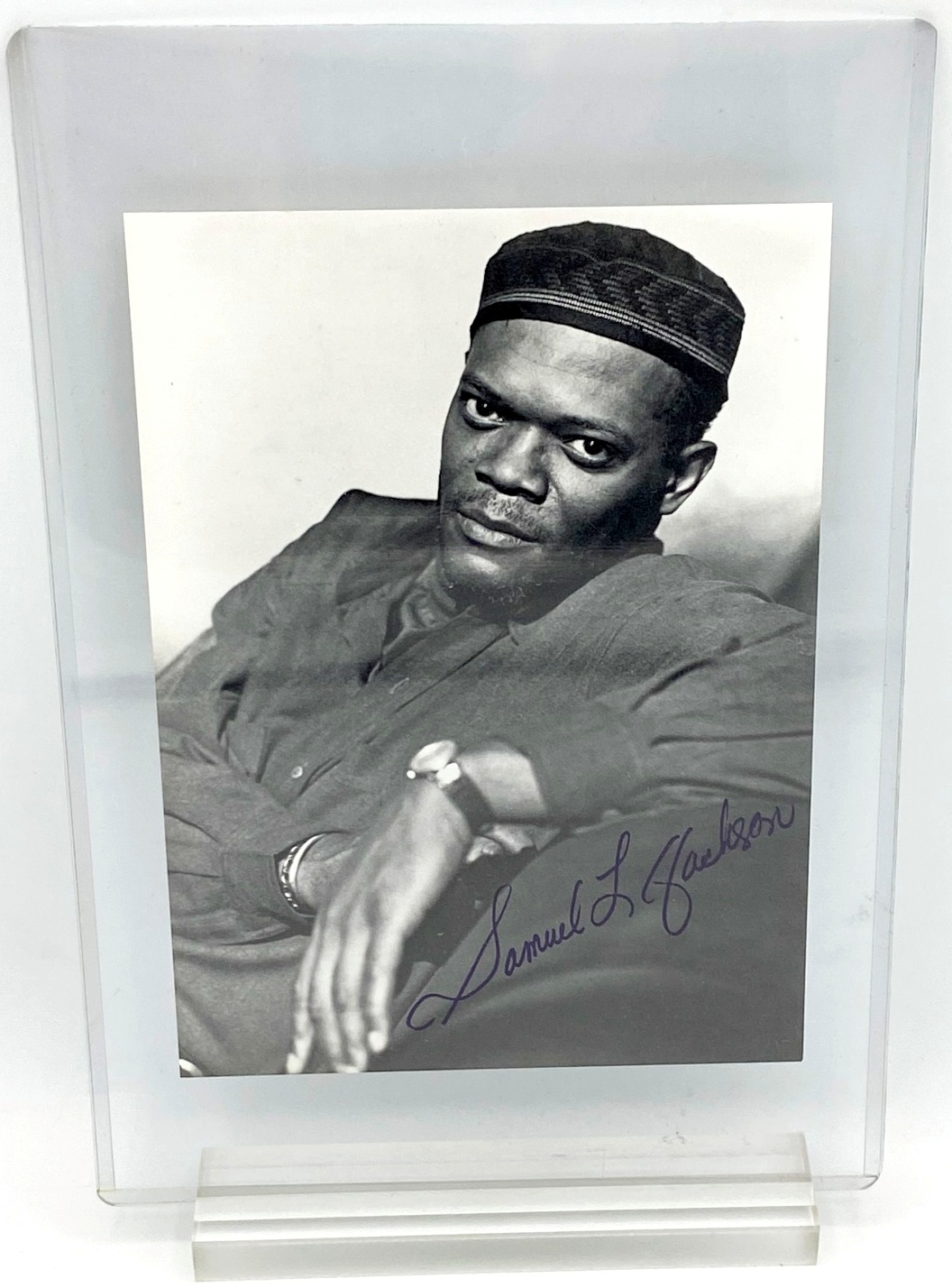 2002 Samuel L Jackson Autograph Photo (5" x 7") Black & White